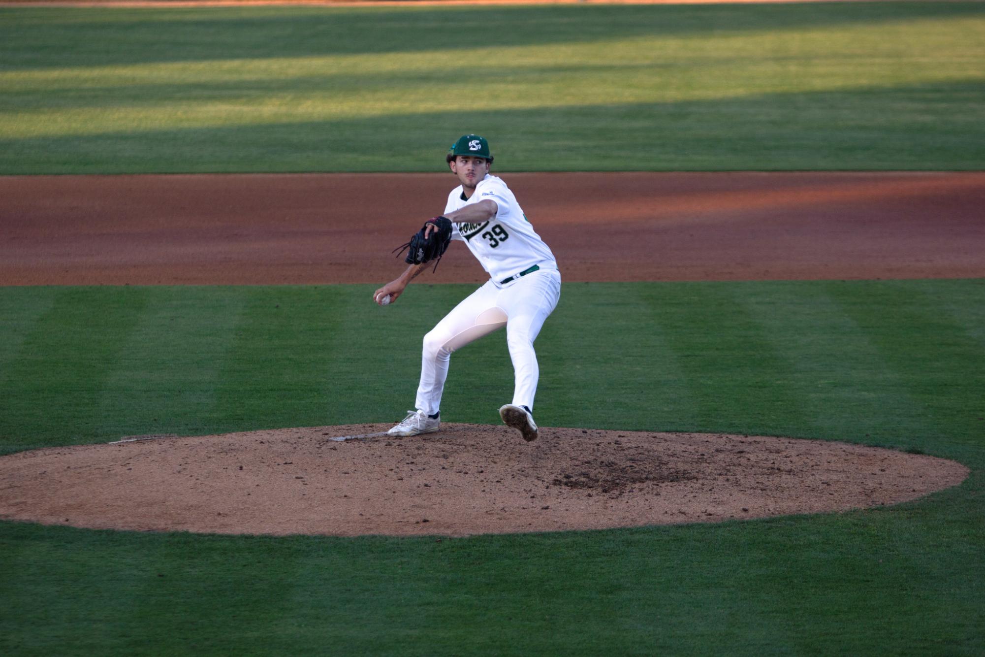 Seven-inning Sac State: Hornets control the Dons – The State Hornet